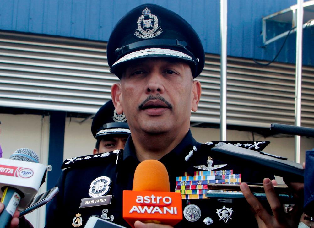 Polis lengkapkan kertas siasatan kes buli pelajar di Teluk Intan Polis lengkapkan kertas siasatan kes buli pelajar di Teluk Intan