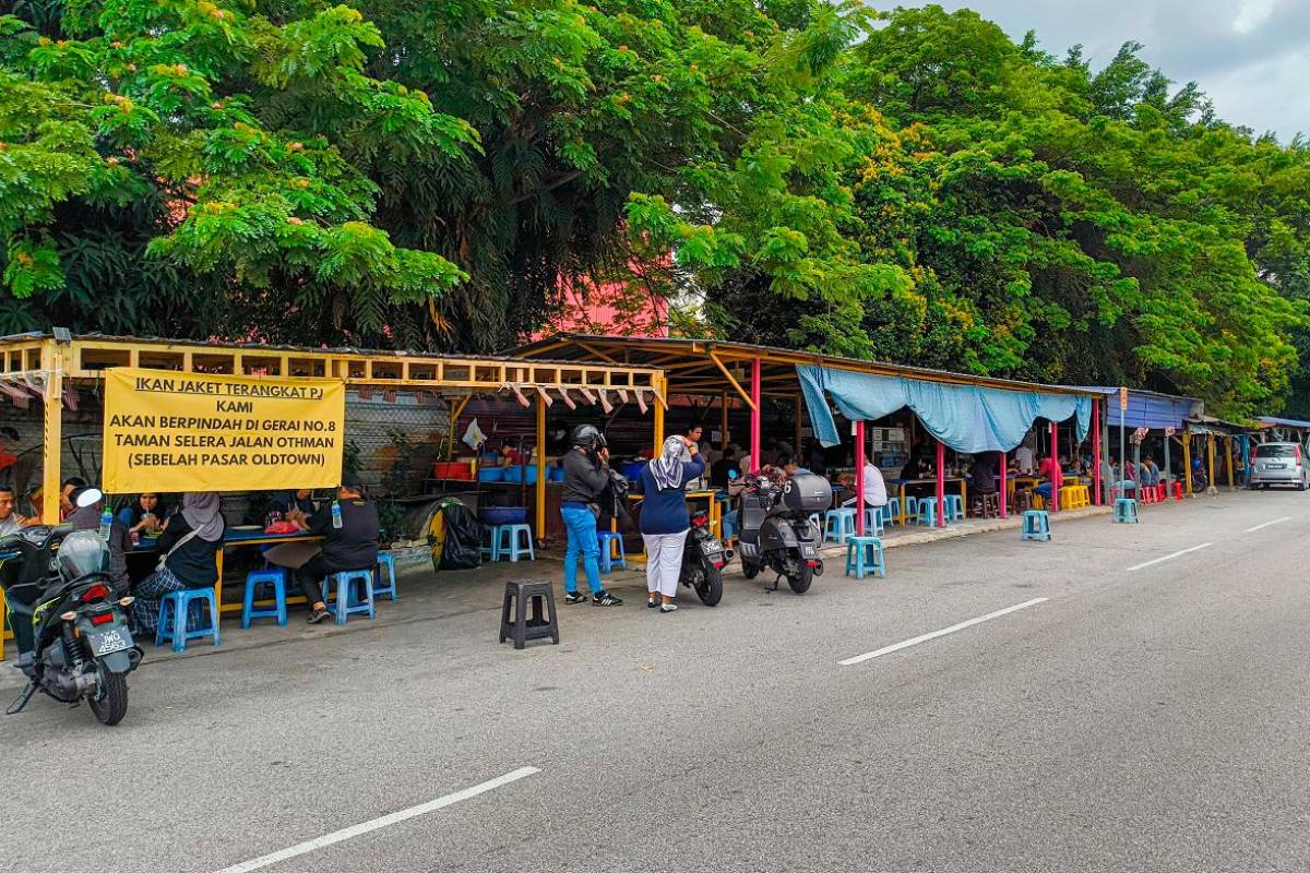 Hawker stalls shut down after 60 years in business