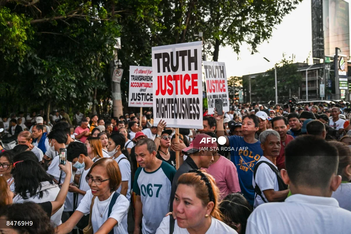 Philippine sect holds huge anti-corruption rally over flood scandal