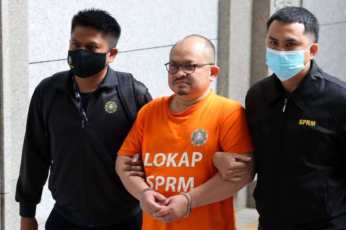Shamsul Iskandar and Albert Tei remanded for 6 days by MACC