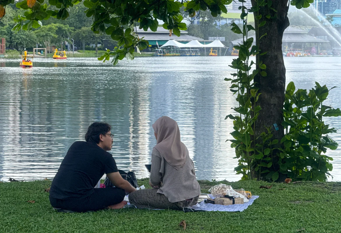 Young Malaysians caught in dating app loop