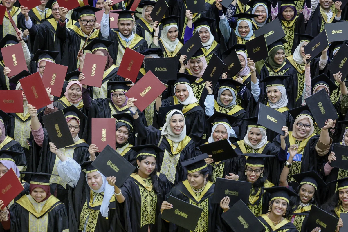 Job market looking up for Malaysian graduates
