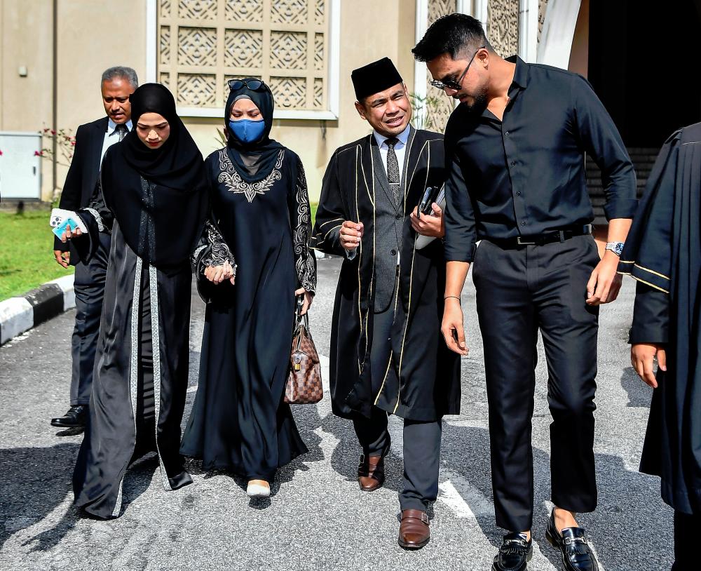 Aliff Aziz, Ruhainies plead guilty to khalwat, fined RM3,000