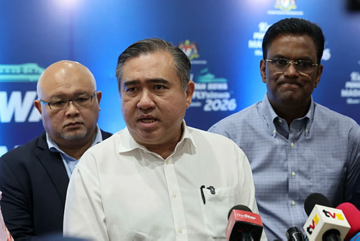 Transport ministry probes bus operator after fatal expressway crash