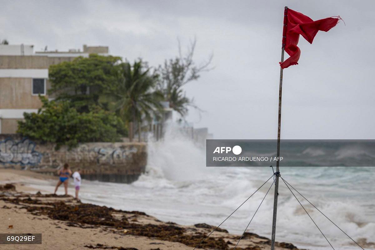 Hurricane Erin strengthens to Category 5, threatens Caribbean with floods