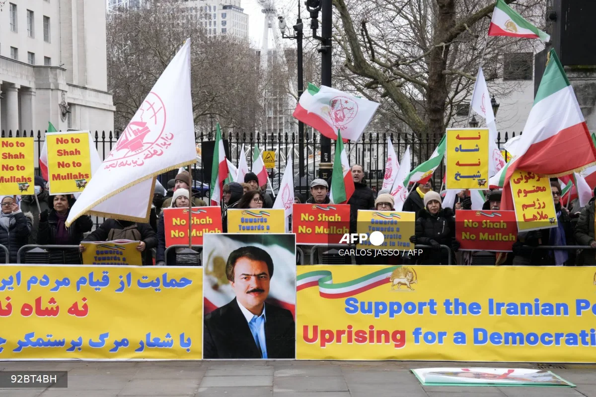 Iran protest death toll rises to 192 amid crackdown 'massacre' warnings