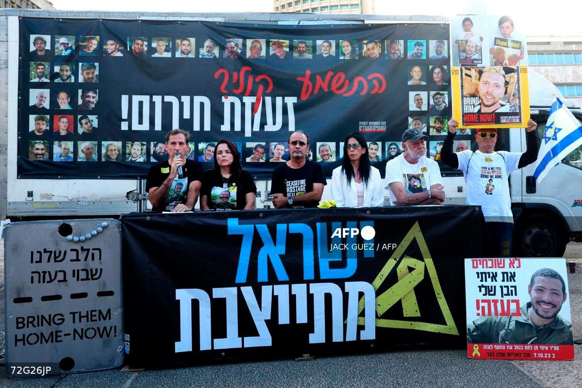 Israeli protesters demand hostage deal ahead of security cabinet meeting