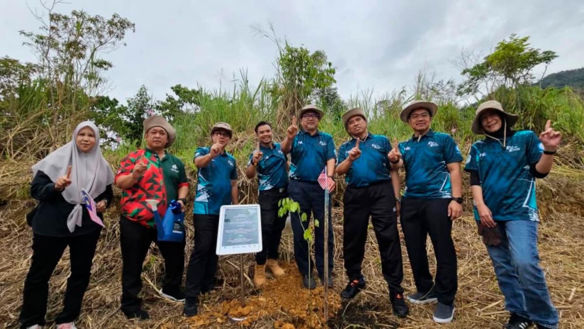 MRL plants 3,000 saplings in Bentong forest under Rail to Roots programme