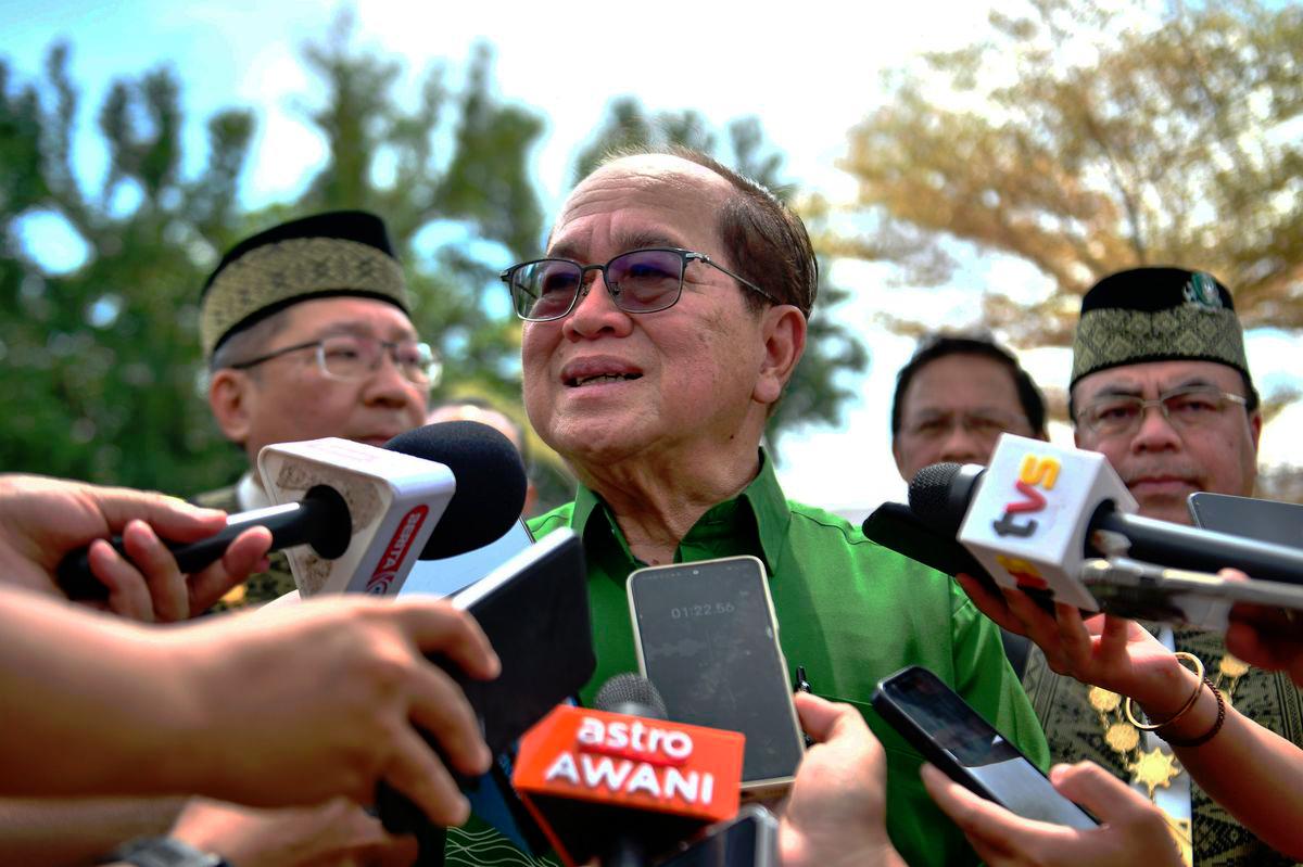 Malaysia upgrades Borneo-Indonesia border roads under 13MP