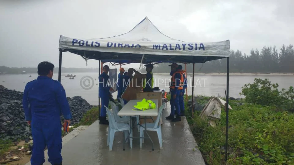 Man found drowned after boat capsizes on Sungai Batang Oya