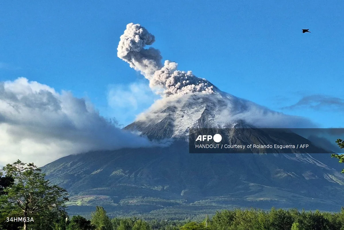Mayon volcano records 256 rockfalls as lava activity continues