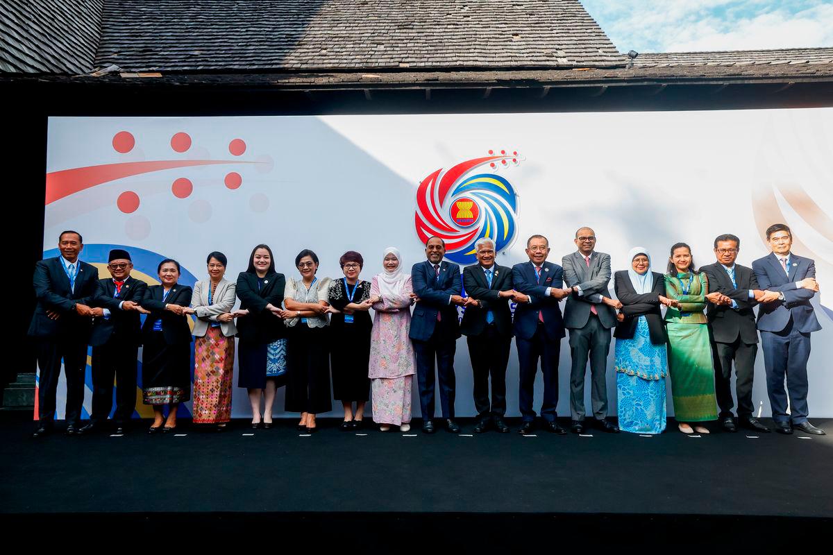 Menteri Pendidikan Asean, Timor Leste tiba untuk hadiri “Eduroundtables ...