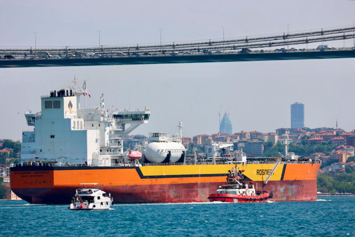 Oil prices steady as market awaits US inventory data and Trump-Putin ...