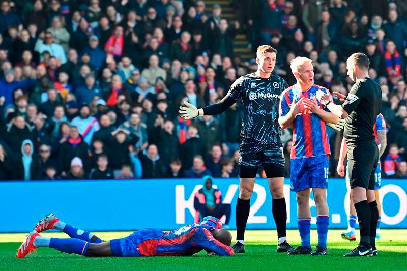 Palace's Mateta has no hard feelings despite horror ear injury