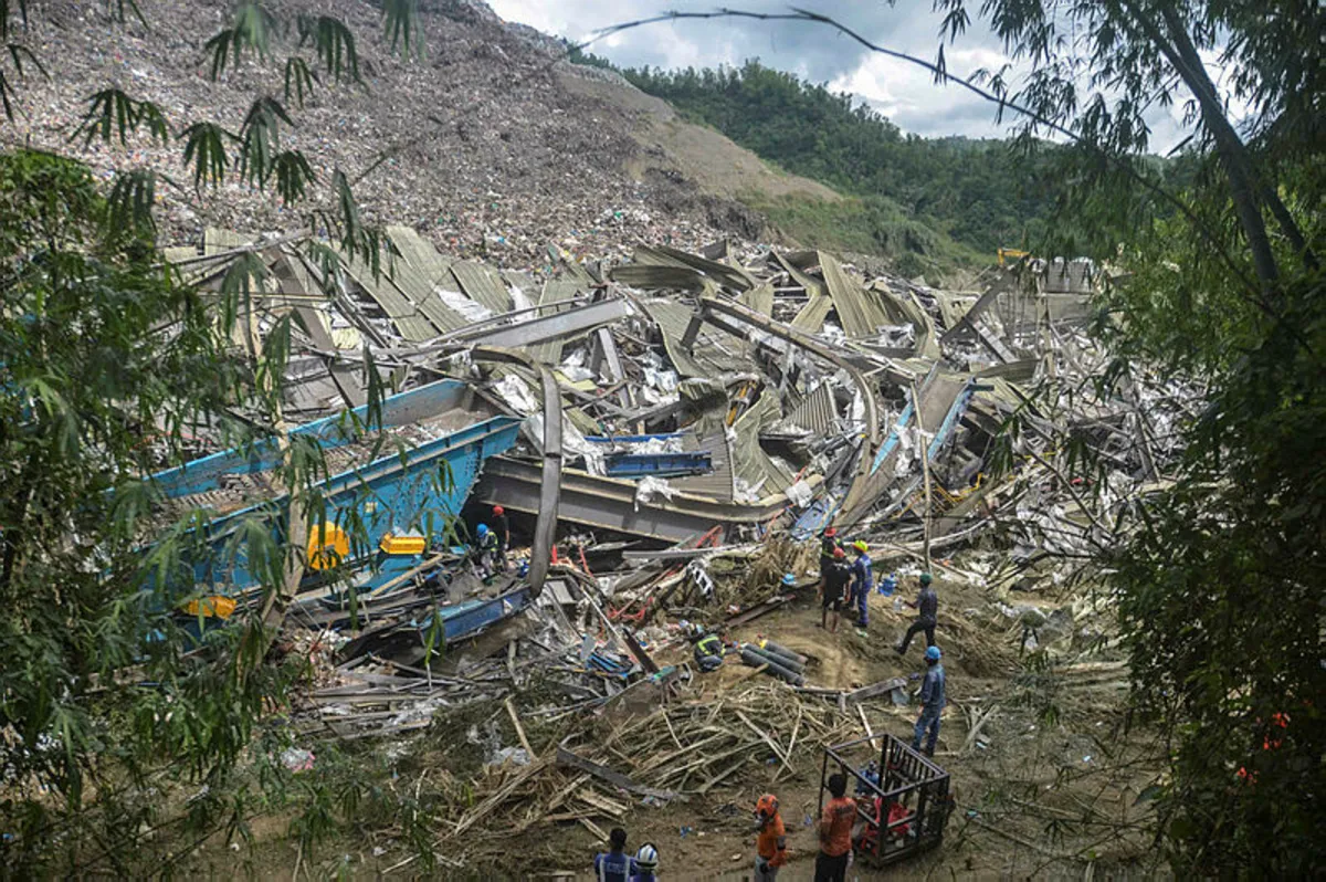 'Racing against time': Death toll rises after Philippines trash site ...