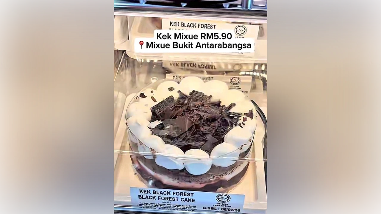 “Whoever’s cheaper gets support”: RM5.90 Mixue cakes ignite fight over ...