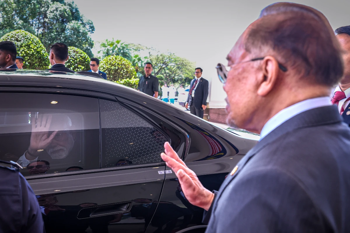 Indian PM Modi departs M'sia after strengthening bilateral ties