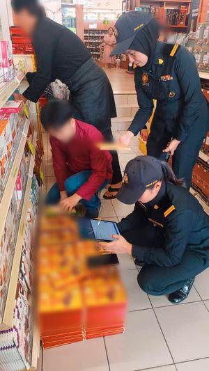 KPDN Labuan seize RM23,000 worth of chocolate labelled ‘no palm oil’