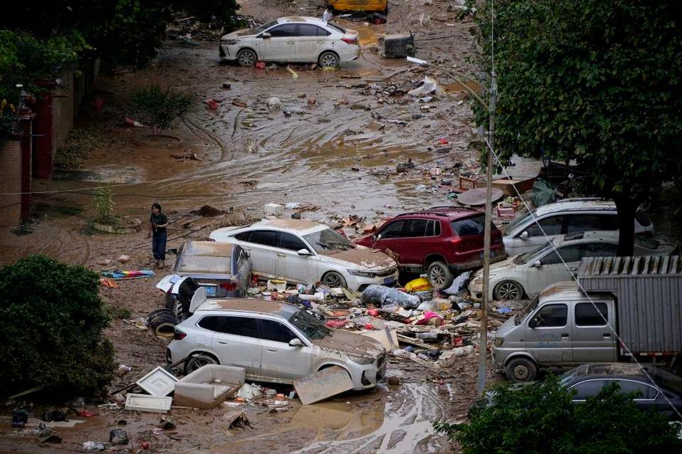 Unrelenting rain causes over 100 landslides, traps residents in China