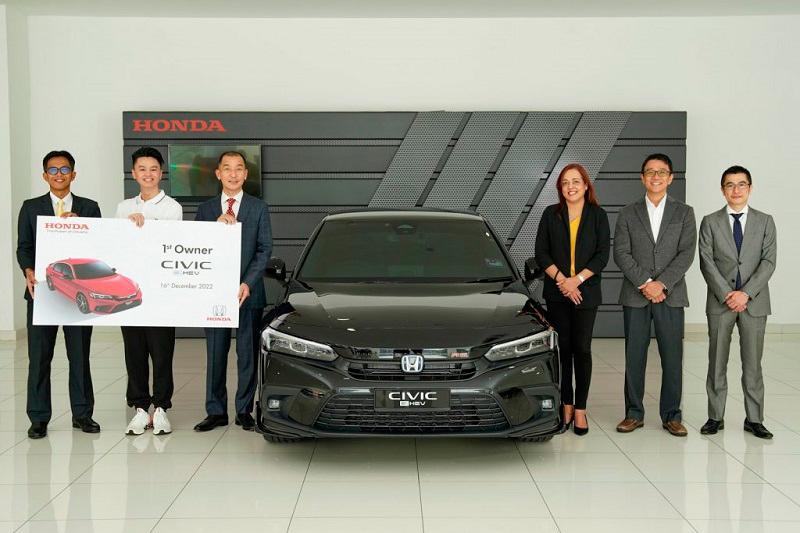 First Honda Civic e:HEV Owner In Malaysia Has A Special Delivery From ...