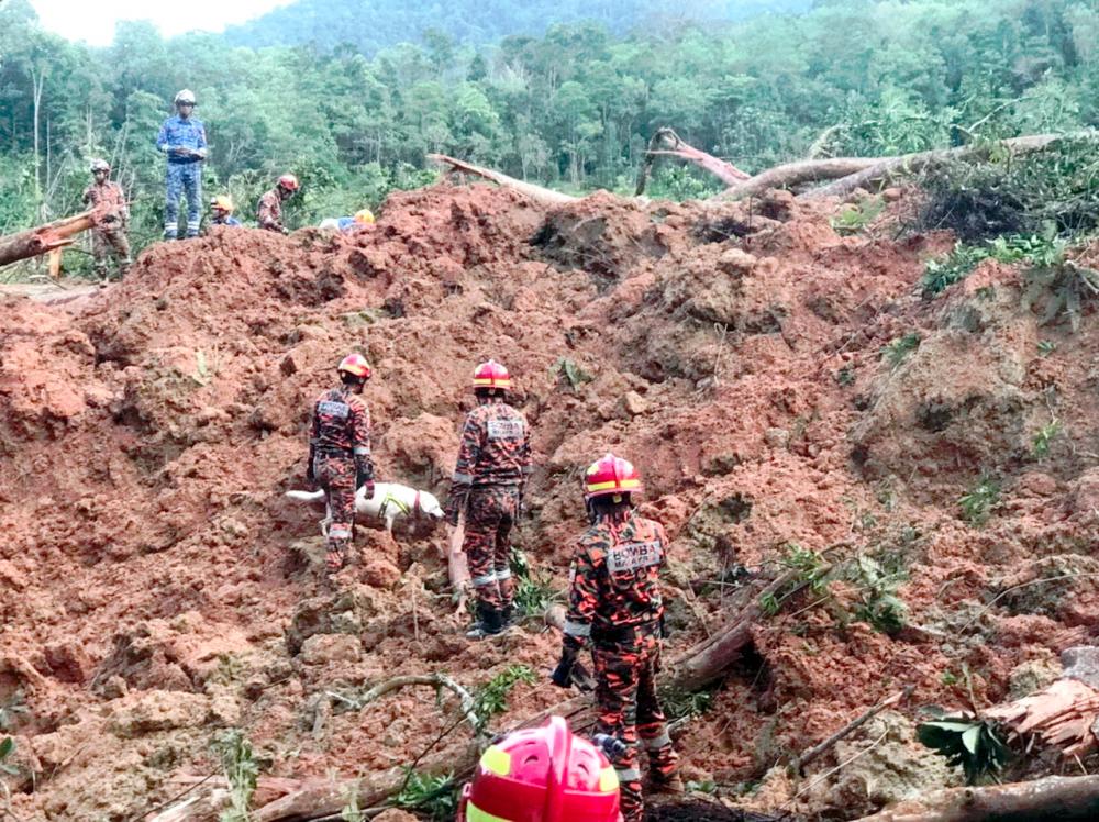 Pasukan penyelamat berdepan cabaran tanah lembik dan lecak kedalaman 16 ...