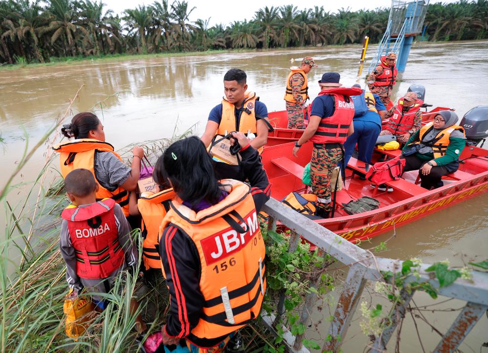 Tanda positif penurunan paras air di Johor: Bukit Aman