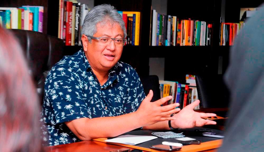 Three lawyers including Zaid Ibrahim sue Malaysian Bar, its president ...