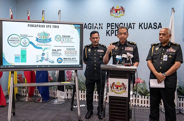 Fake fuel tanks and fleet card abuse among tactics in subsidised diesel ...